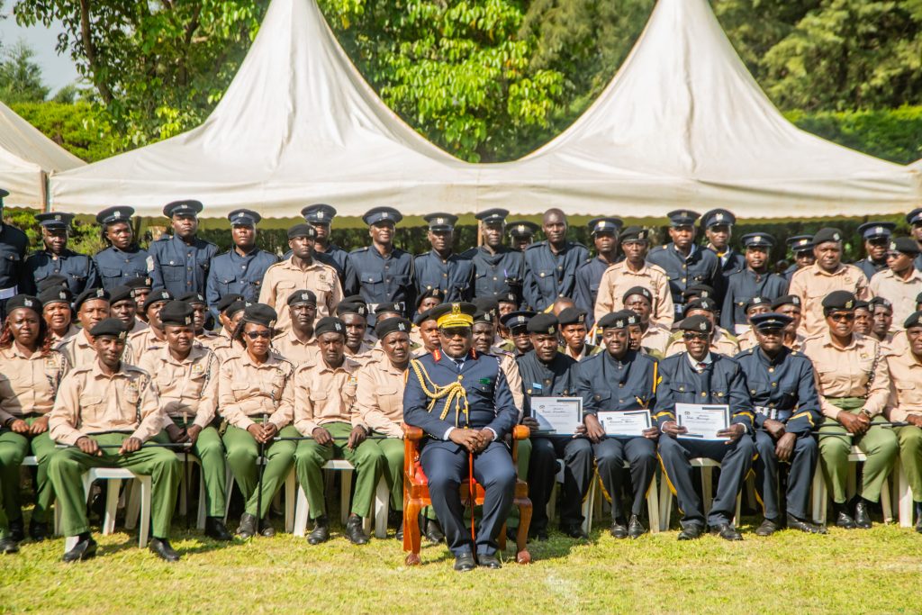 Governor Lusaka promotes 1186 County Officers - Mulembe News